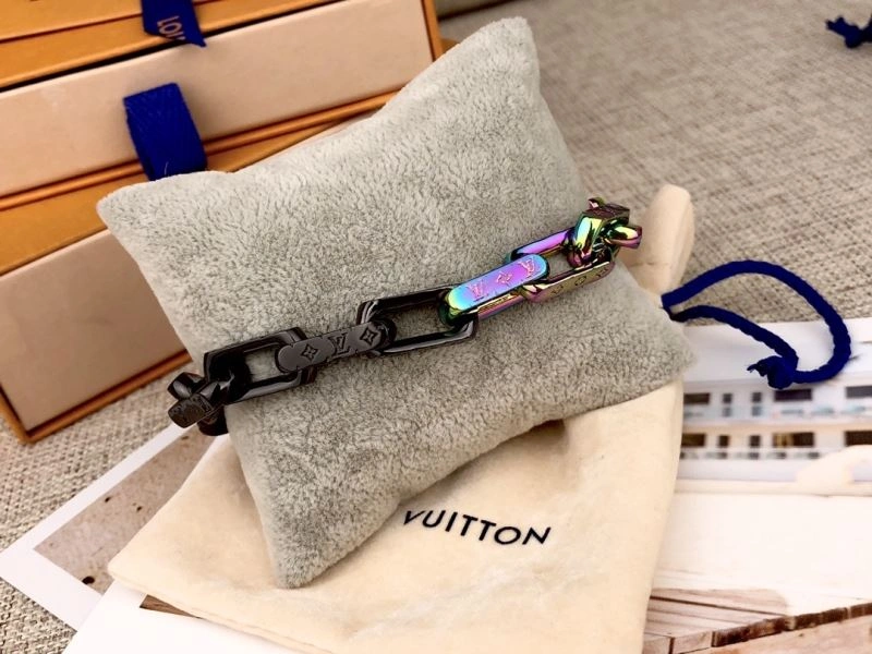 Accurate model Louis Vuitton Bracelets