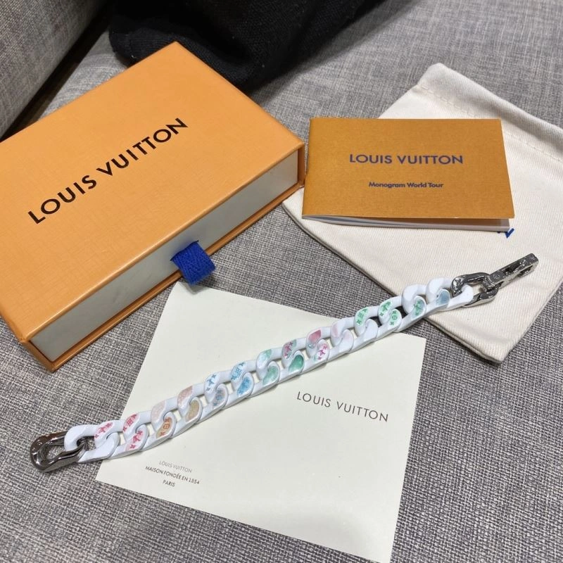 Top mirror Louis Vuitton Bracelets