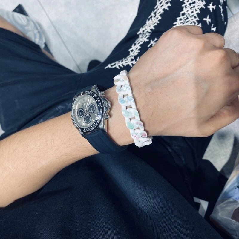 Top mirror Louis Vuitton Bracelets