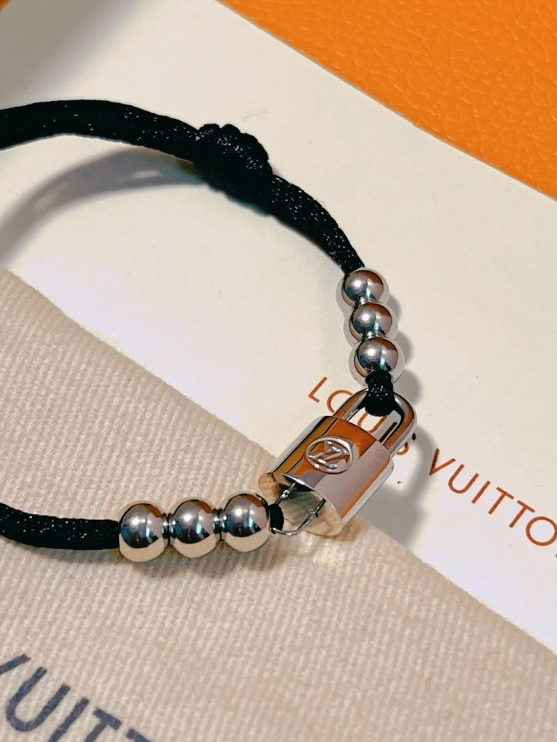 Low-cost Louis Vuitton Bracelets