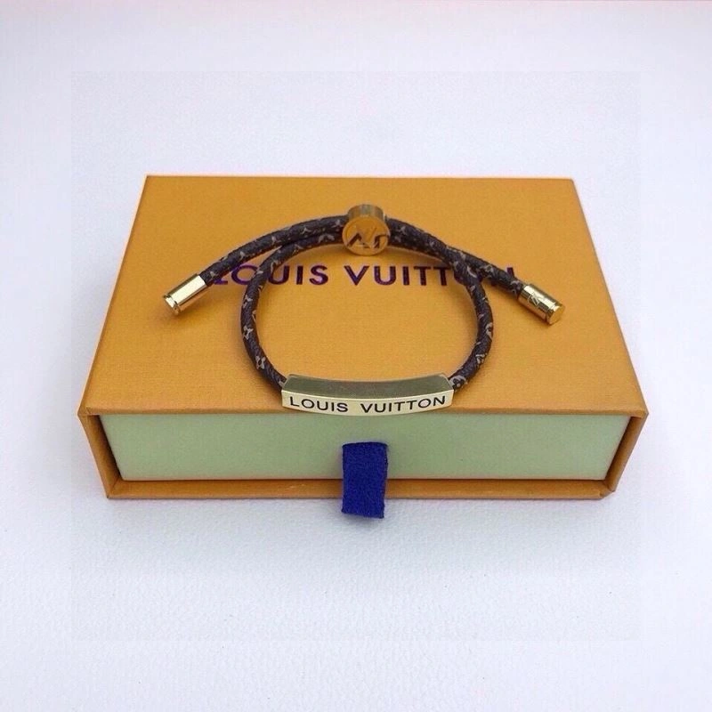 Top mirror Louis Vuitton Bracelets