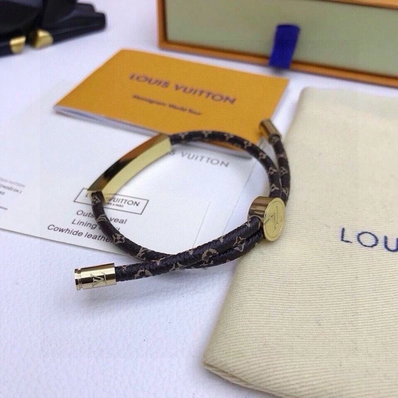Top mirror Louis Vuitton Bracelets