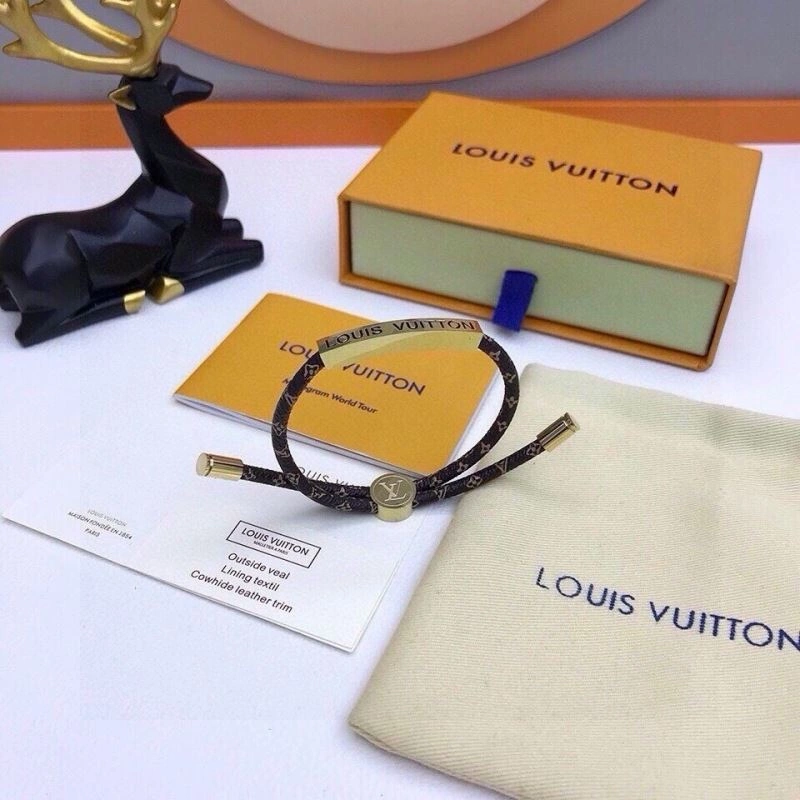 Top mirror Louis Vuitton Bracelets