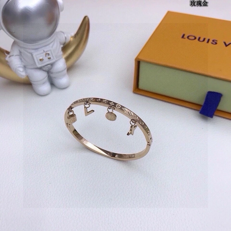 Low-cost Louis Vuitton Bracelets