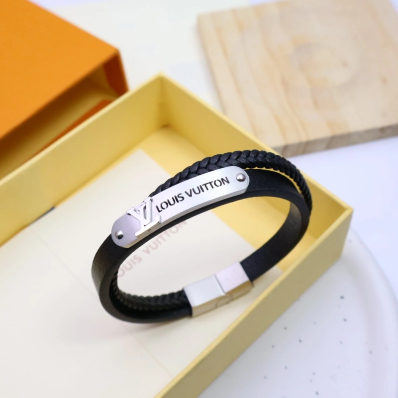 Top mirror Louis Vuitton Bracelets