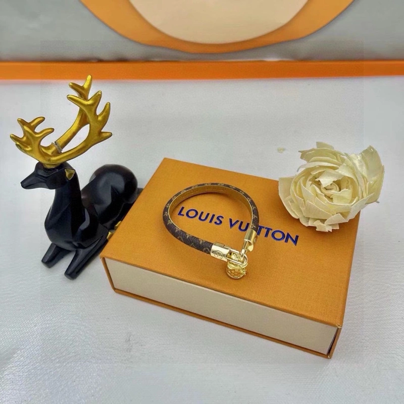 Precise copy Louis Vuitton Bracelets