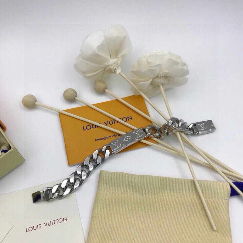 Precise copy Louis Vuitton Bracelets