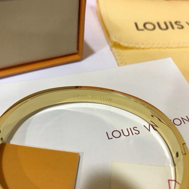 Precise copy Louis Vuitton Bracelets