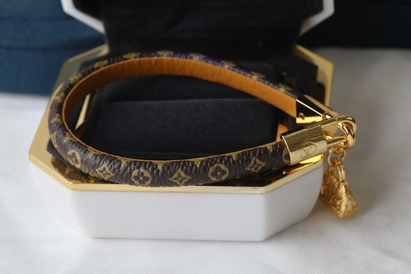 Mirror quality Louis Vuitton Bracelets