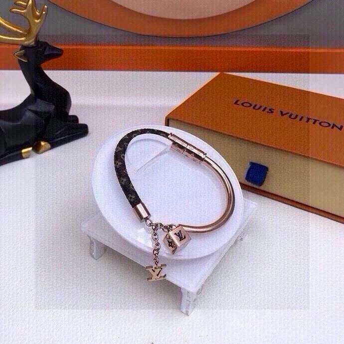 Low-cost Louis Vuitton Bracelets