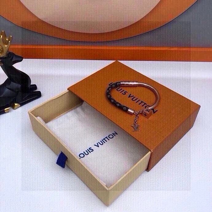 Low-cost Louis Vuitton Bracelets