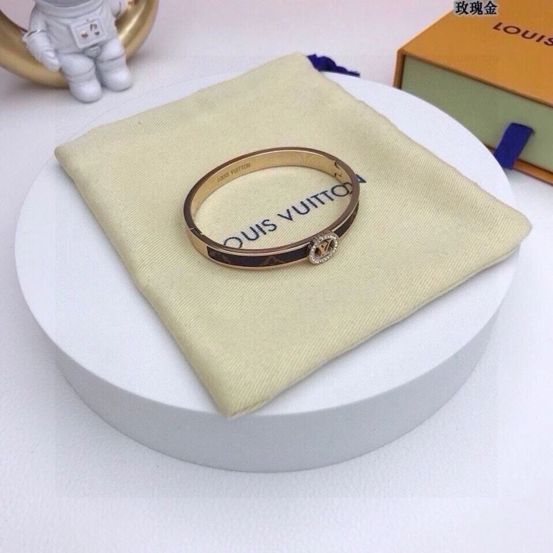 Low-cost Louis Vuitton Bracelets