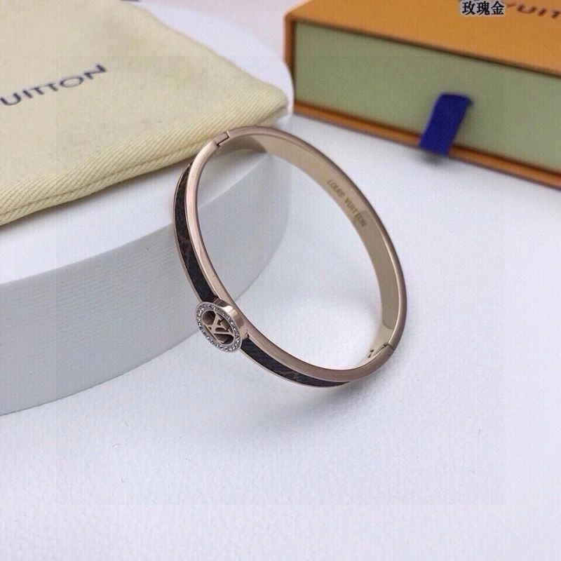 Low-cost Louis Vuitton Bracelets