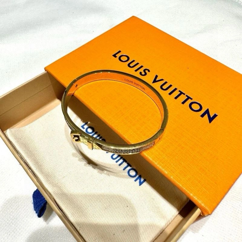 Top mirror Louis Vuitton Bracelets