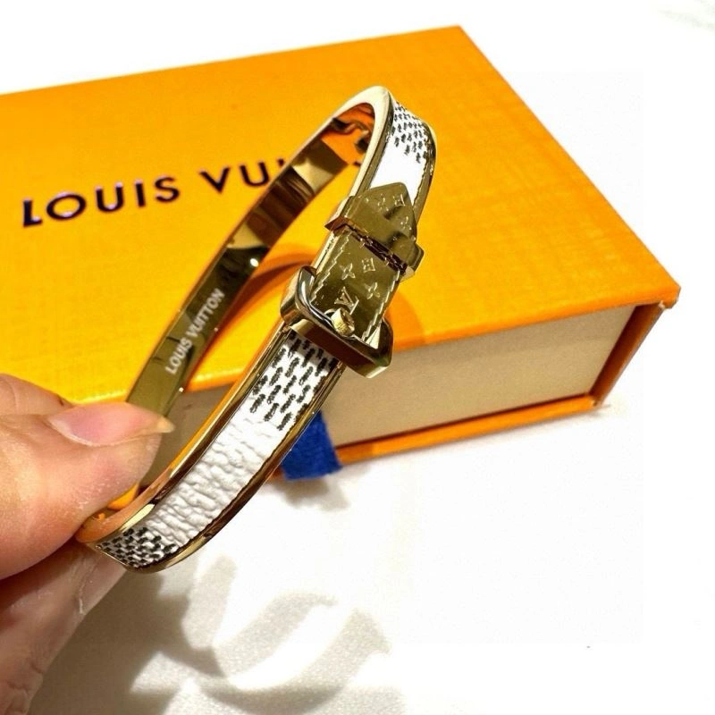 Top mirror Louis Vuitton Bracelets