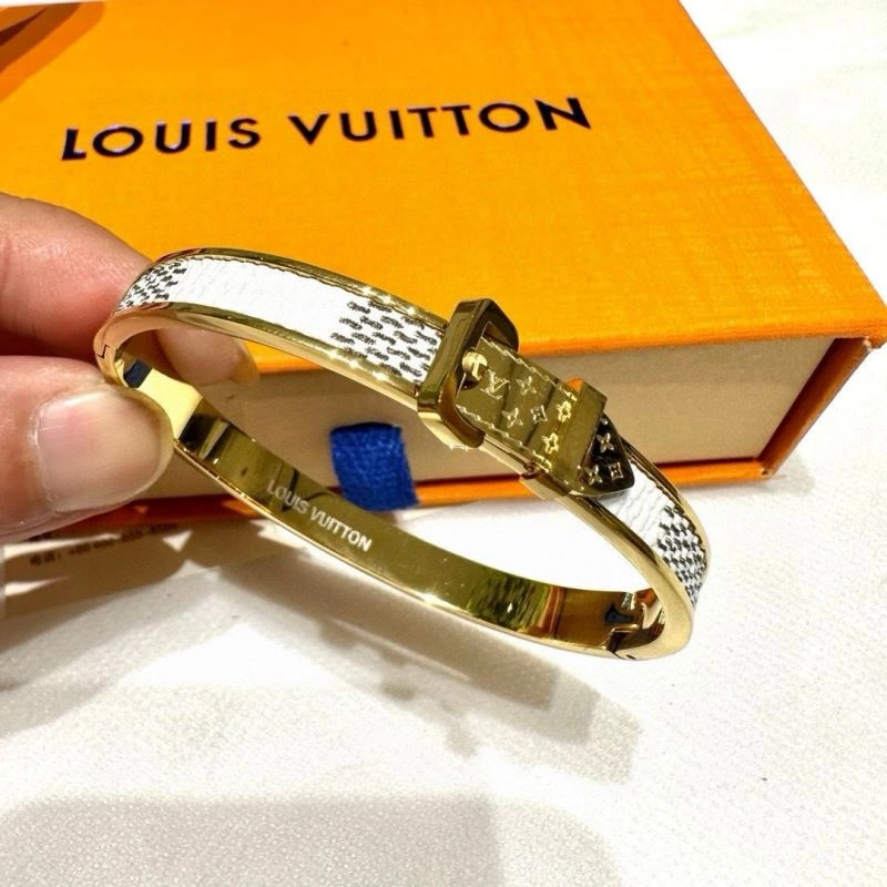 Top mirror Louis Vuitton Bracelets