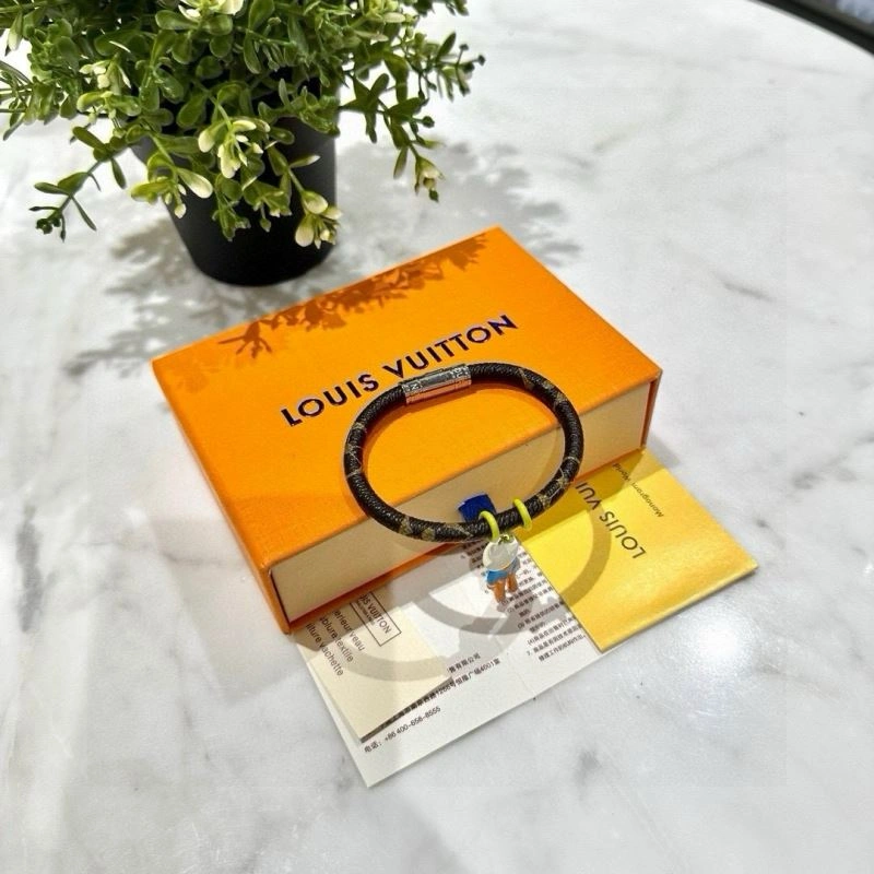 Precise copy Louis Vuitton Bracelets
