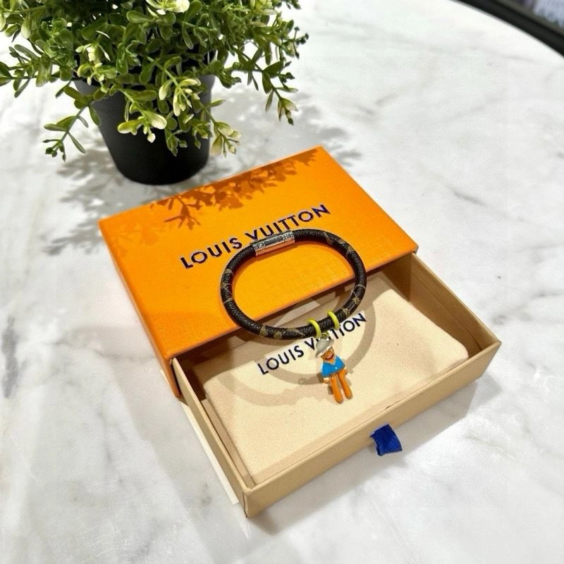 Precise copy Louis Vuitton Bracelets