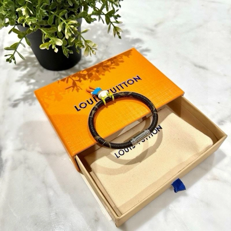Precise copy Louis Vuitton Bracelets