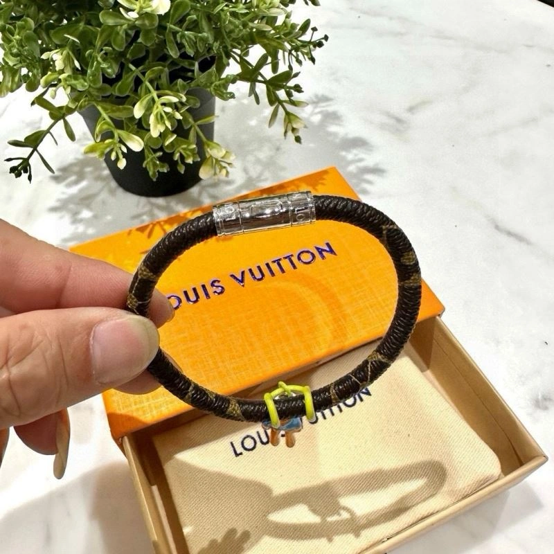 Precise copy Louis Vuitton Bracelets