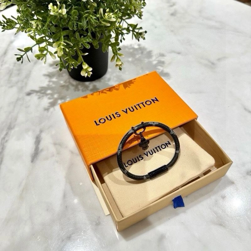 High accuracy Louis Vuitton Bracelets