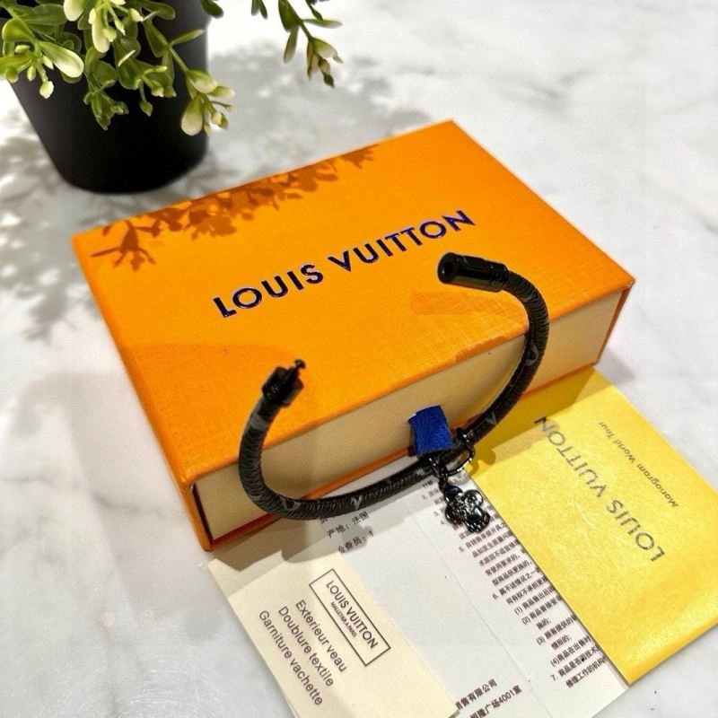 High accuracy Louis Vuitton Bracelets