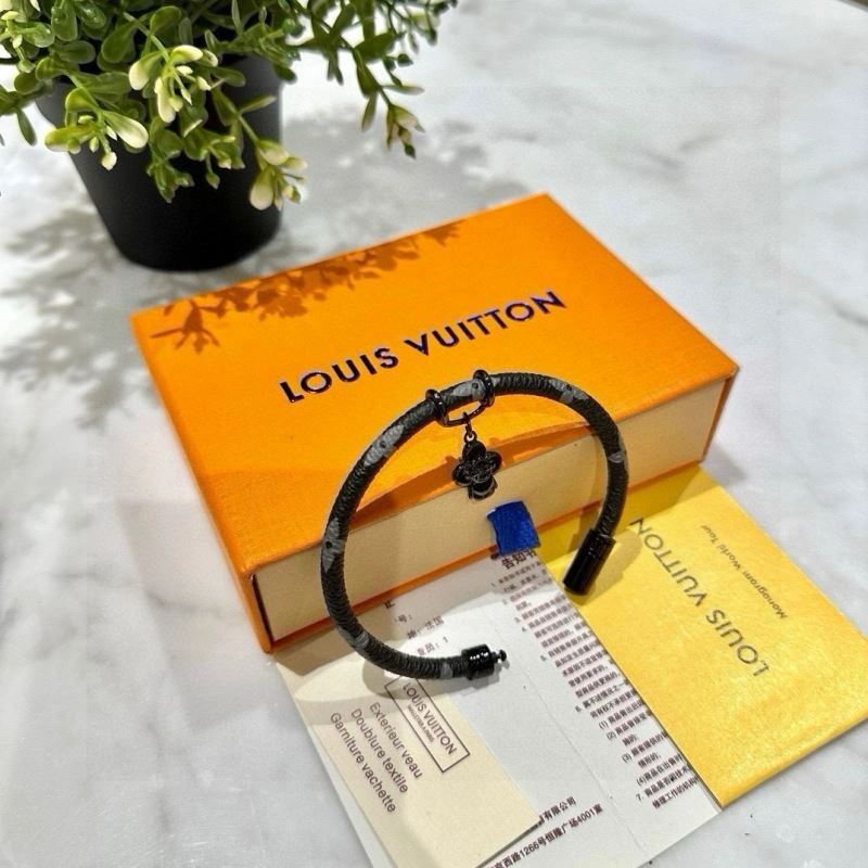 High accuracy Louis Vuitton Bracelets