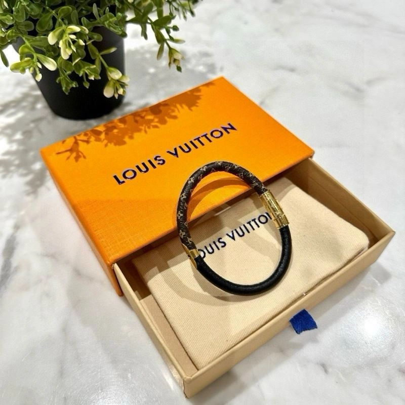 Exact replica Louis Vuitton Bracelets