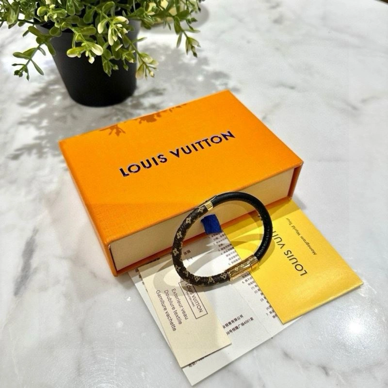 Mirror quality Louis Vuitton Bracelets