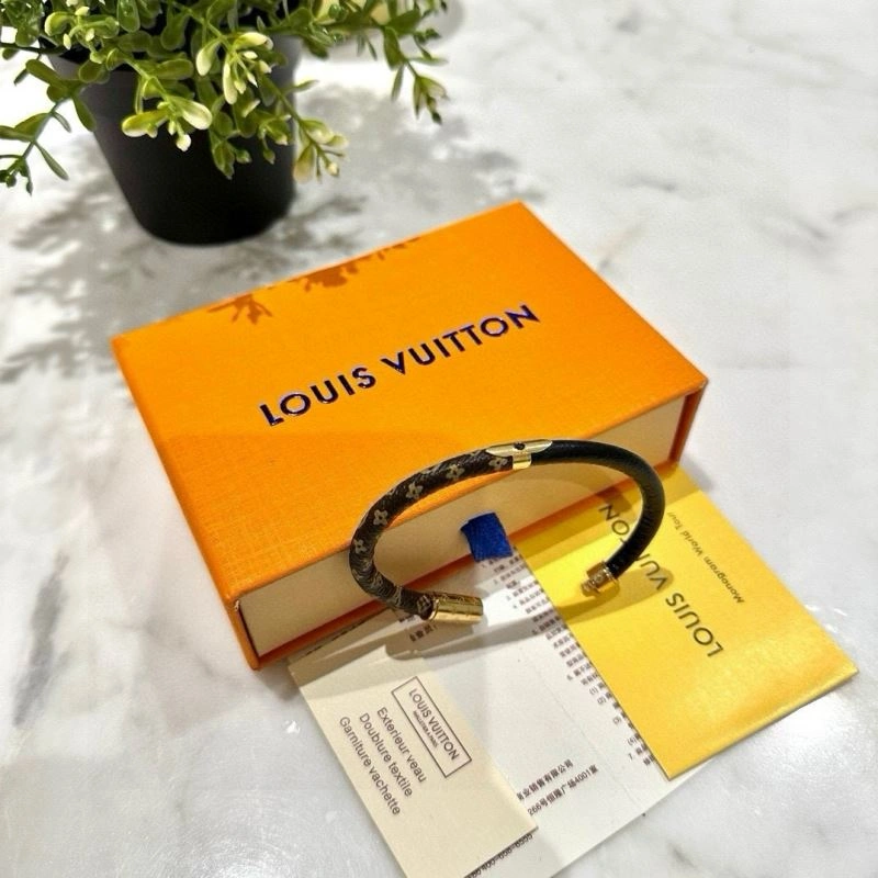 Mirror quality Louis Vuitton Bracelets