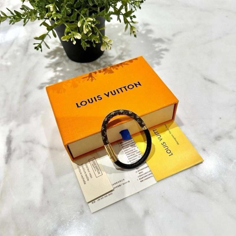 Mirror quality Louis Vuitton Bracelets