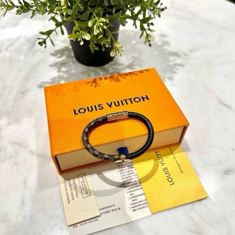 Mirror quality Louis Vuitton Bracelets