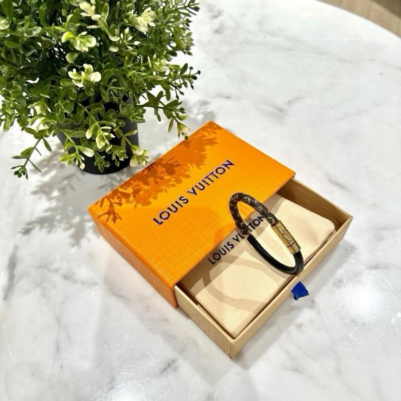 Mirror quality Louis Vuitton Bracelets