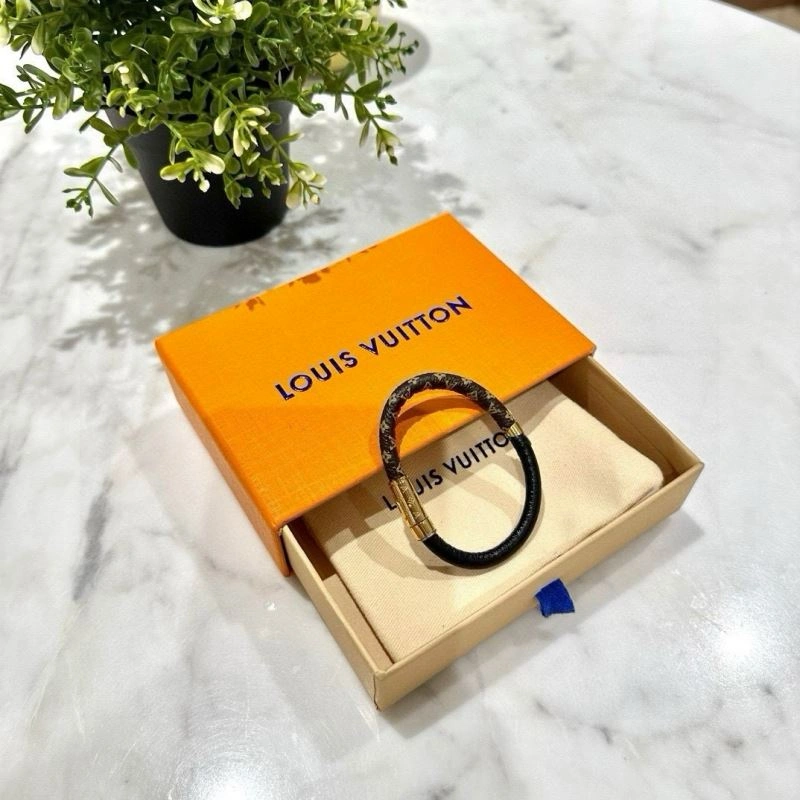 Mirror quality Louis Vuitton Bracelets