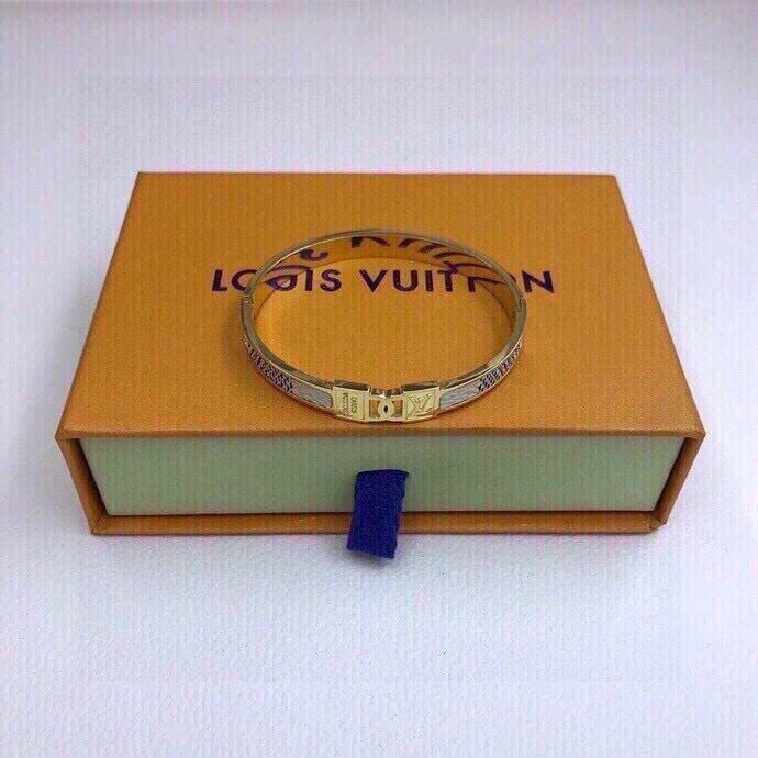 Top mirror Louis Vuitton Bracelets