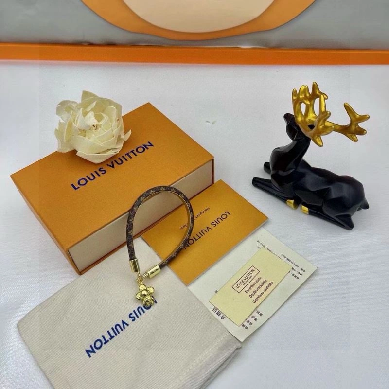 Low-cost Louis Vuitton Bracelets