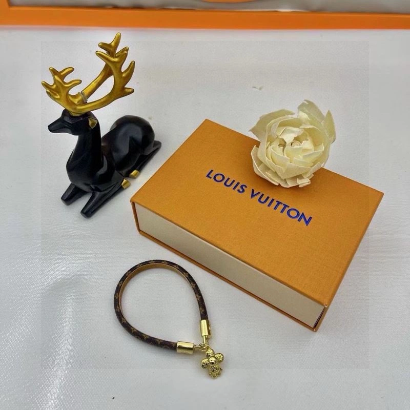 Low-cost Louis Vuitton Bracelets