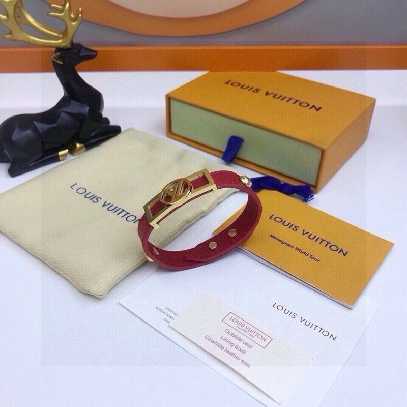 Top mirror Louis Vuitton Bracelets