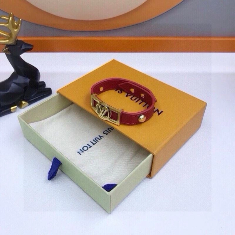 Top mirror Louis Vuitton Bracelets