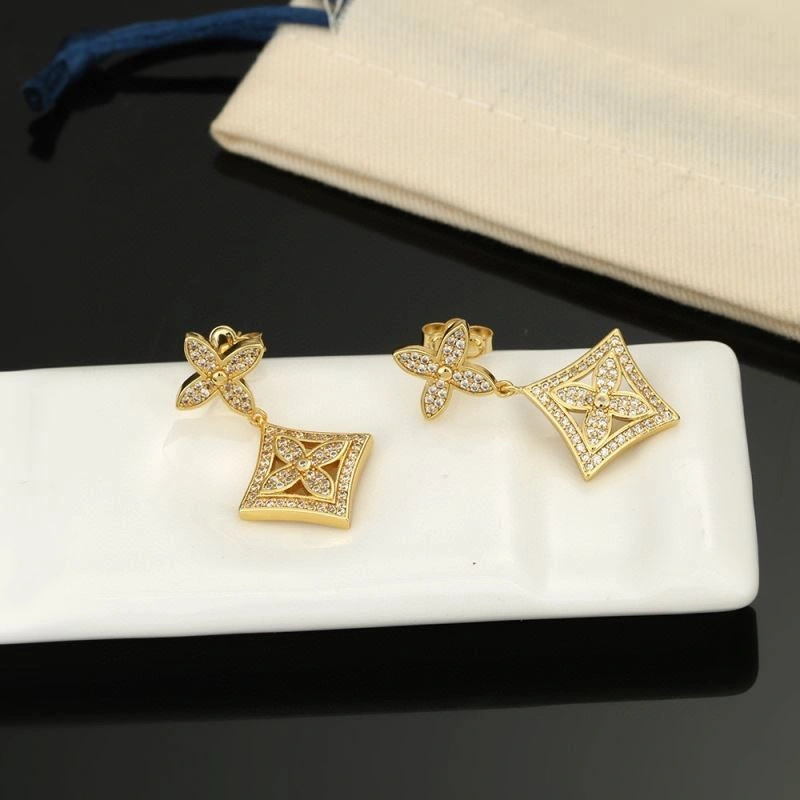 Cut-rate Louis Vuitton Brooches