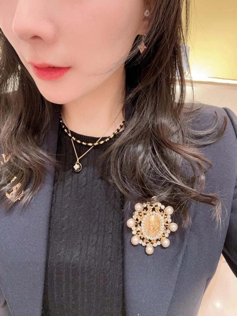 Brand-authenticated Louis Vuitton Brooches