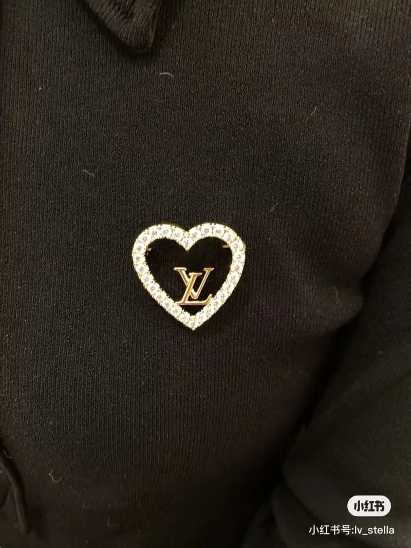 High fidelity Louis Vuitton Brooches
