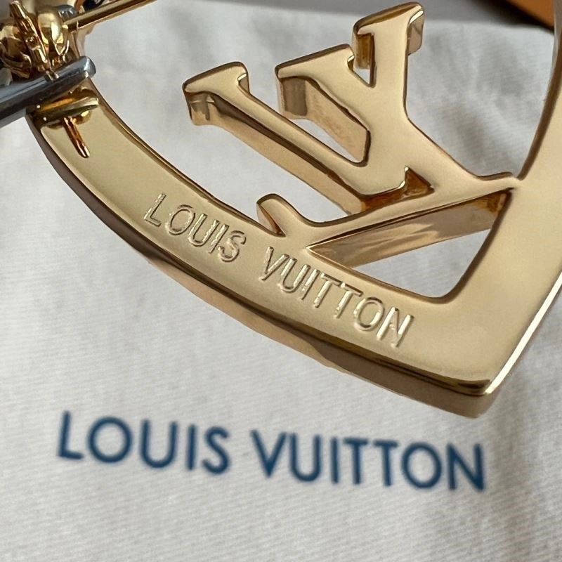 High fidelity Louis Vuitton Brooches