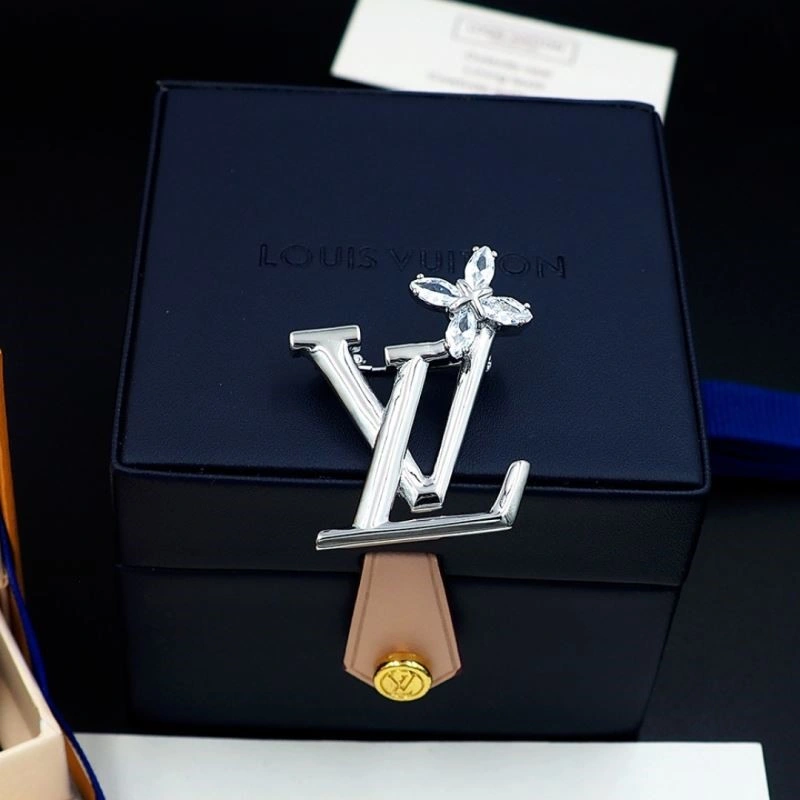 Inexpensive Louis Vuitton Brooches