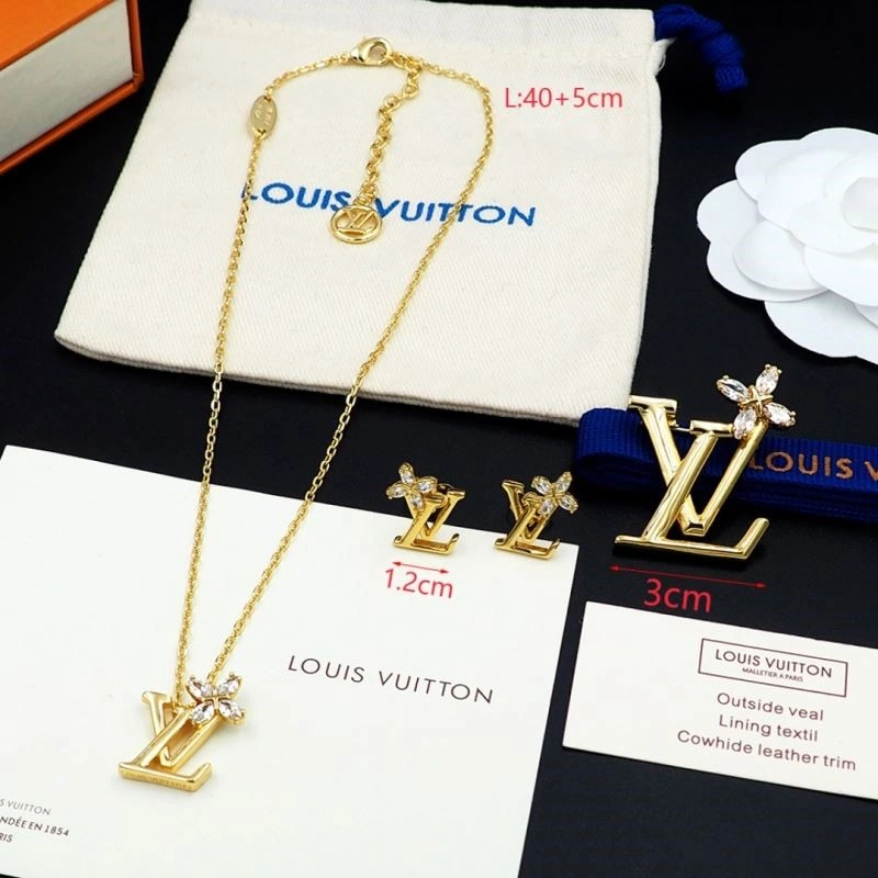 Legit Louis Vuitton Brooches