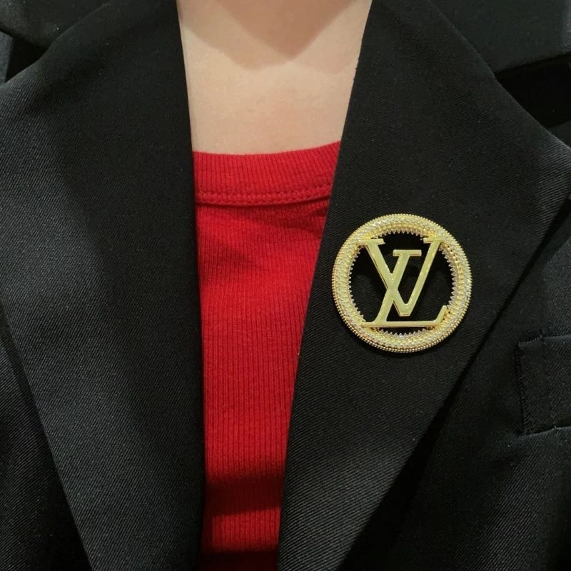 Accurate model Louis Vuitton Brooches