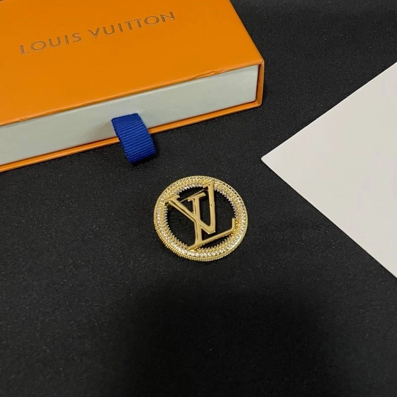 Accurate model Louis Vuitton Brooches