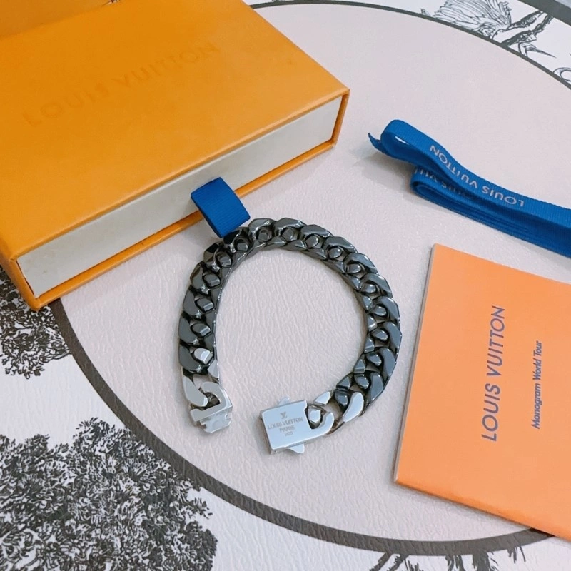 Cut-rate Louis Vuitton Brooches