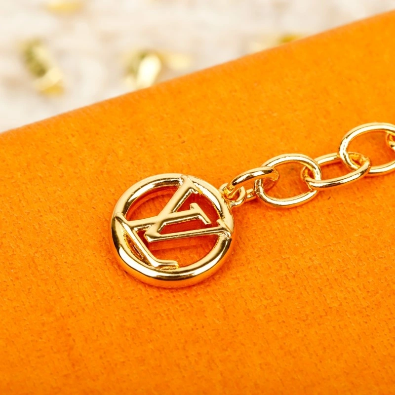 Affordable Louis Vuitton Brooches