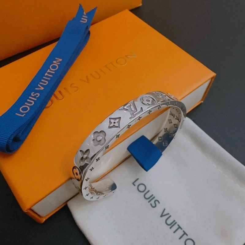 Louis Vuitton Brooches